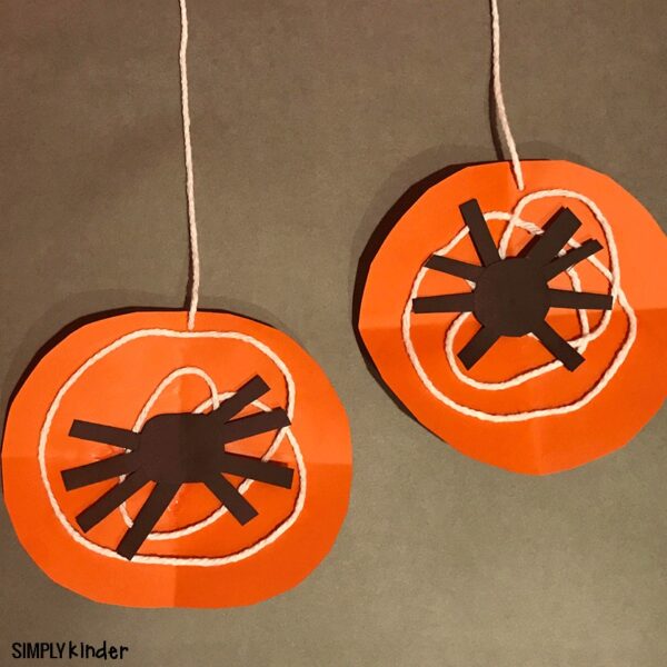 Easy Spider Craft for Fall - Simply Kinder