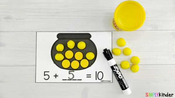 Free Printable Pot of Gold Addition Mats for St. Patrick's Day